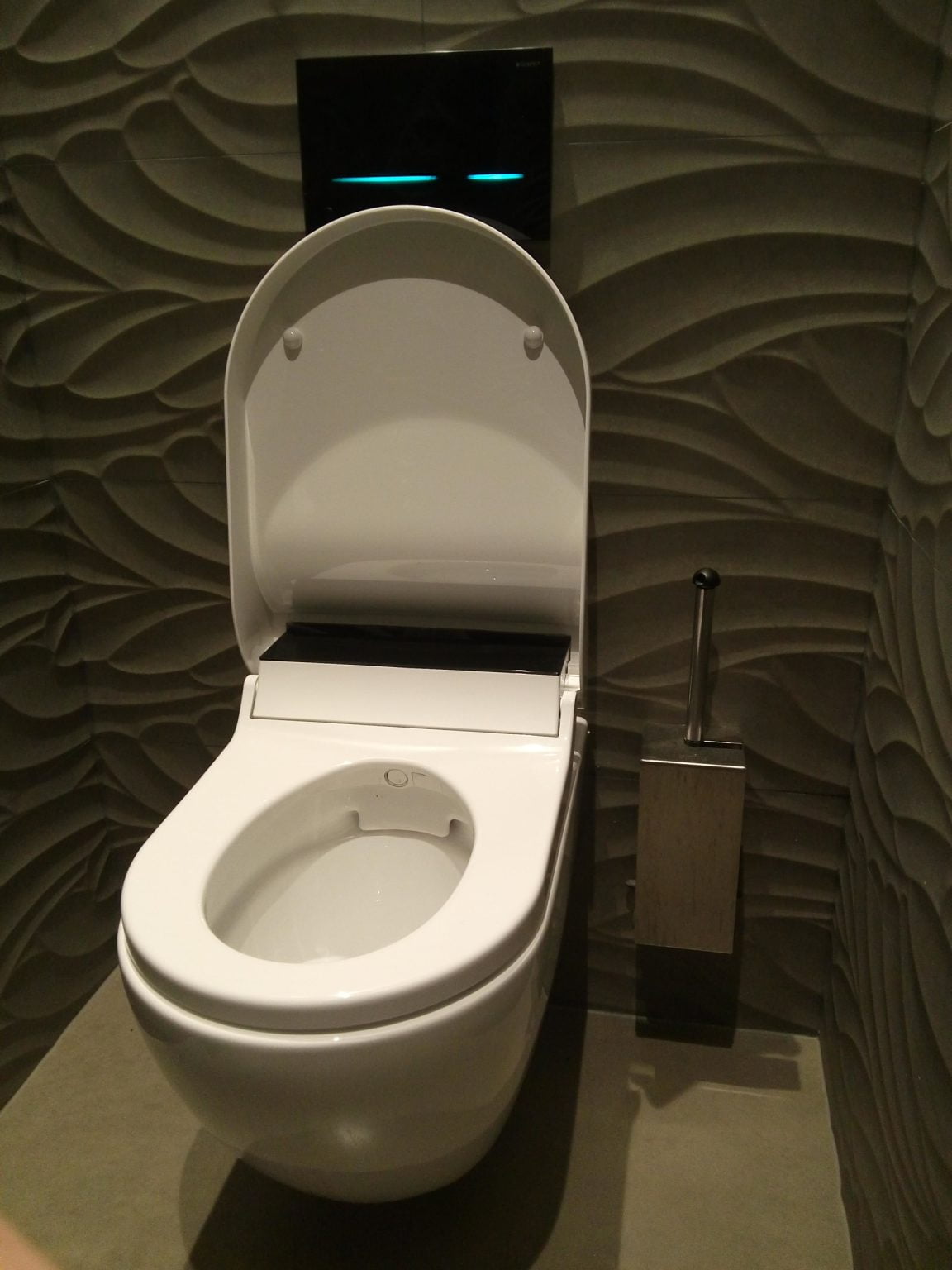 Geberit AquaClean Tuma Comfort set - Frissebips BV